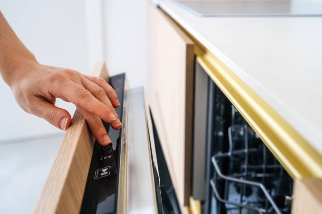 How to Move Appliances Safely: Tips from the Pros
